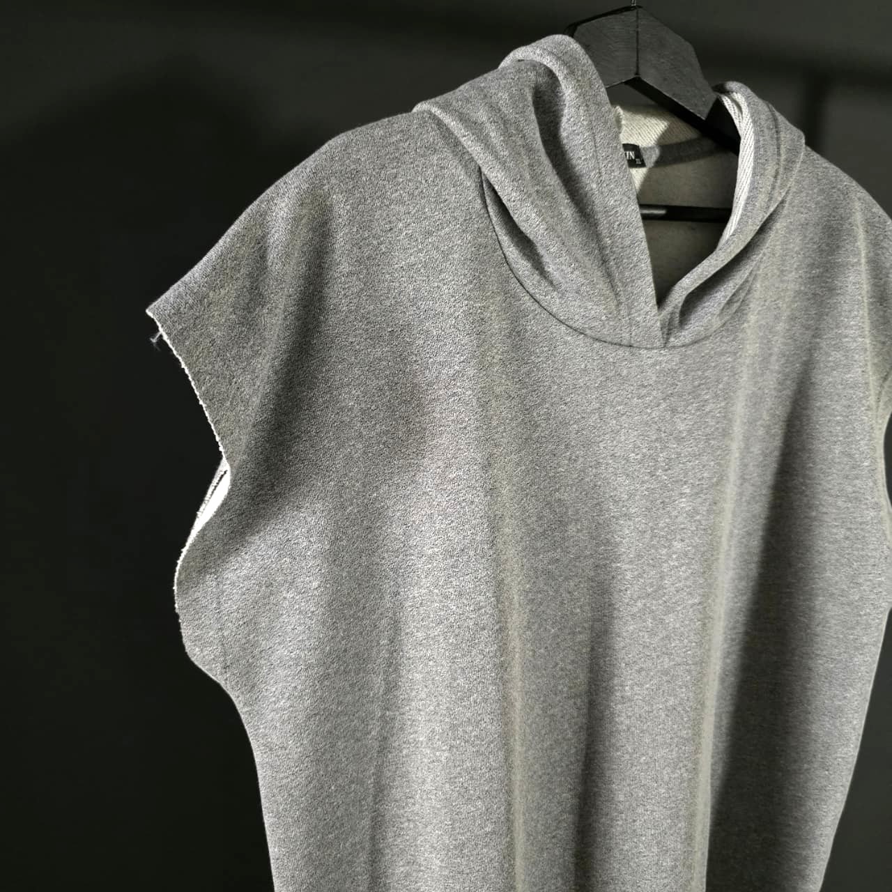 𝐂𝐮𝐫𝐯𝐞𝐝 𝐨𝐯𝐞𝐫𝐬𝐢𝐳𝐞𝐝 𝐬𝐡𝐨𝐮𝐥𝐝𝐞𝐫 𝐝𝐨𝐩 𝐅𝐫𝐞𝐧𝐜𝐡 𝐭𝐞𝐫𝐫𝐲 – LEVIN